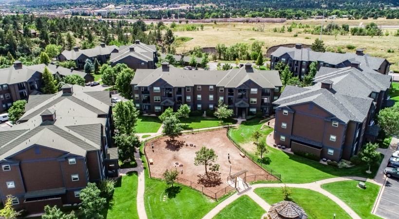 Modern Apartment Photo Gallery | Cortland Grand River